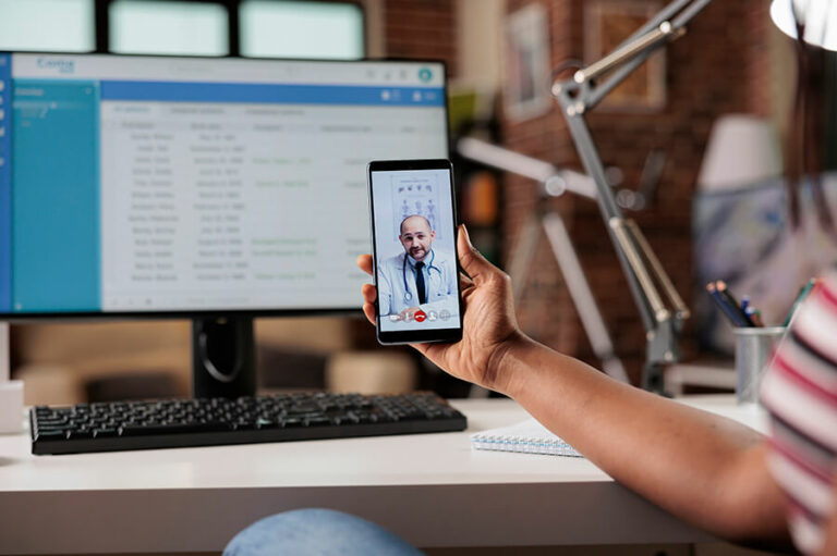 Four Innovative Ways to Connect with Customers Online | SBF Four Innovative Ways to Connect with Customers Online | SBF
